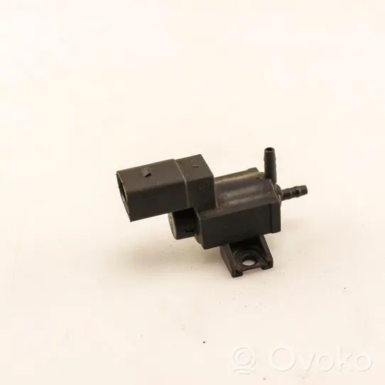 037906283D Audi A4 S4 B8 8K Electrovanne soupape de dépression, 10.00 ...