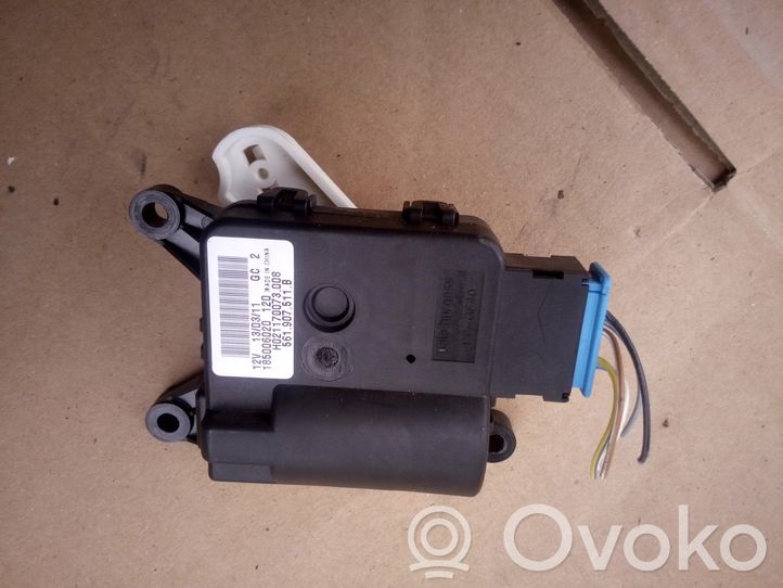 561907511B Volkswagen PASSAT B7 USA Moteur / actionneur de volet de climatisation, 25.88 € | OVOKO