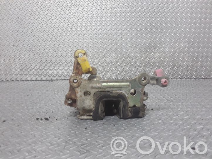 Nissan King Cab Serratura portiera anteriore, 10.00 € | OVOKO