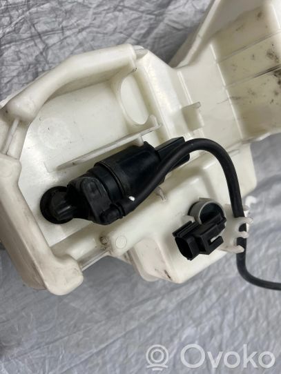 30747576 Volvo S60 Réservoir de liquide lave-glace, 130.00 € | OVOKO