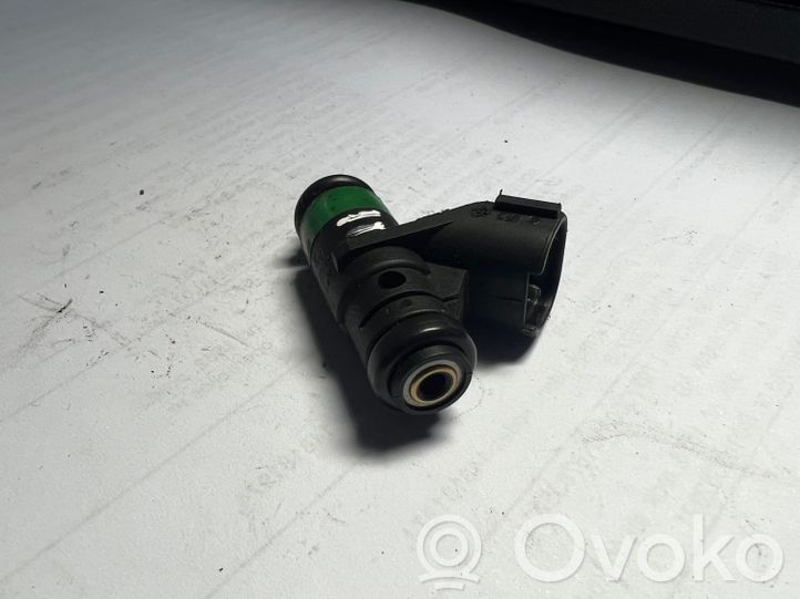 03E906031 Volkswagen Polo Fuel injector, 4.90 € | RRR