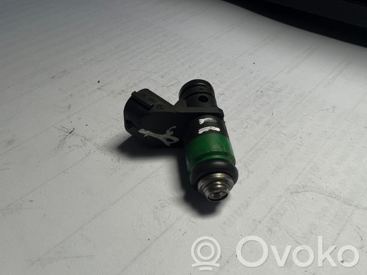 03E906031 Volkswagen Polo Fuel injector, 4.90 € | RRR