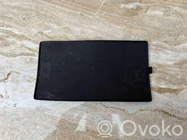 8W0863301 Audi A4 Allroad B9 Tapis de boîte à gants, 10.00 € | OVOKO