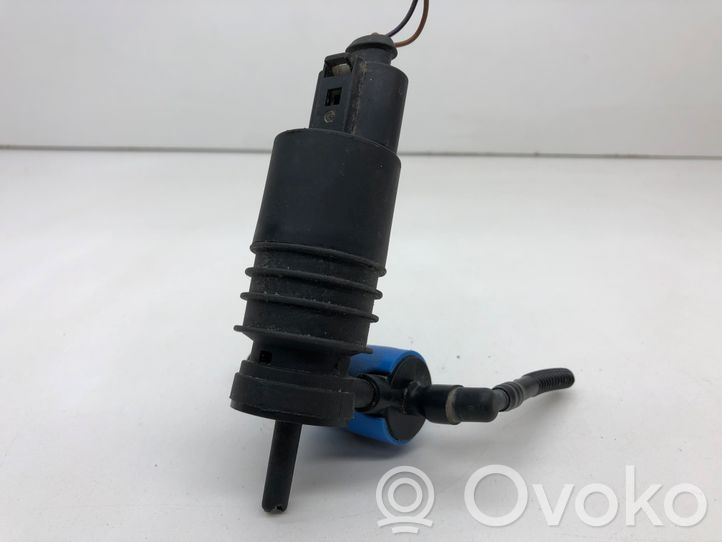 PA6GBGF30 Volkswagen Golf IV Windscreen/windshield washer pump, 5.15 ...