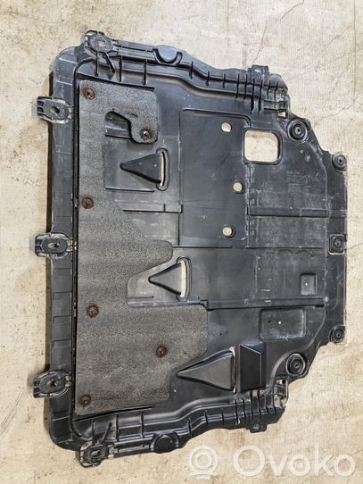 31440279 Volvo V40 Engine splash shield/under tray, 150.00 € | RRR