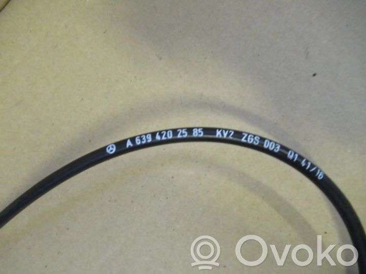 Mercedes-Benz Vito Viano W447 Handbrake/parking brake wiring cable, 103 ...