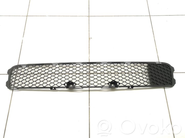6400A827 Mitsubishi Lancer X Grille inférieure de pare-chocs avant, 30. ...
