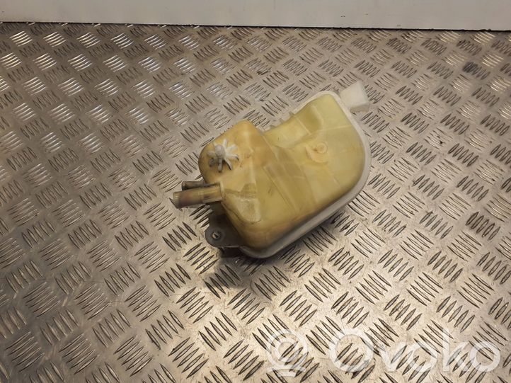 Toyota Avensis T270 Coolant expansion tank/reservoir, 22.00 € | RRR