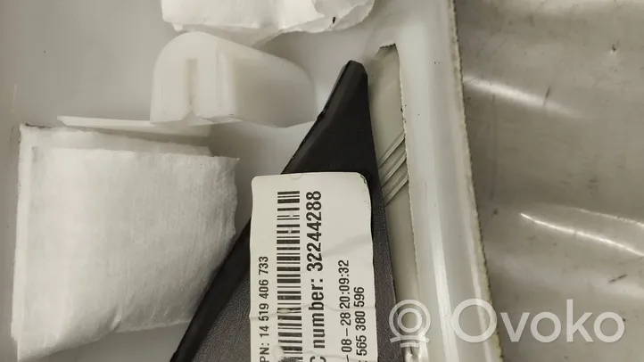 39829941 Volvo XC90 (A) pillar trim, 25.00 € | RRR