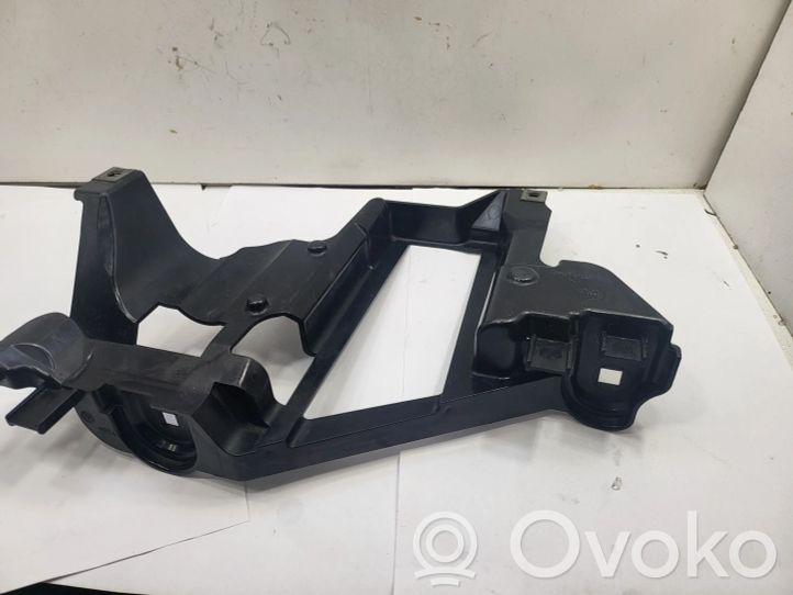 63126927797 BMW X5 E53 Headlight/headlamp mounting bracket, 20.00 € | RRR