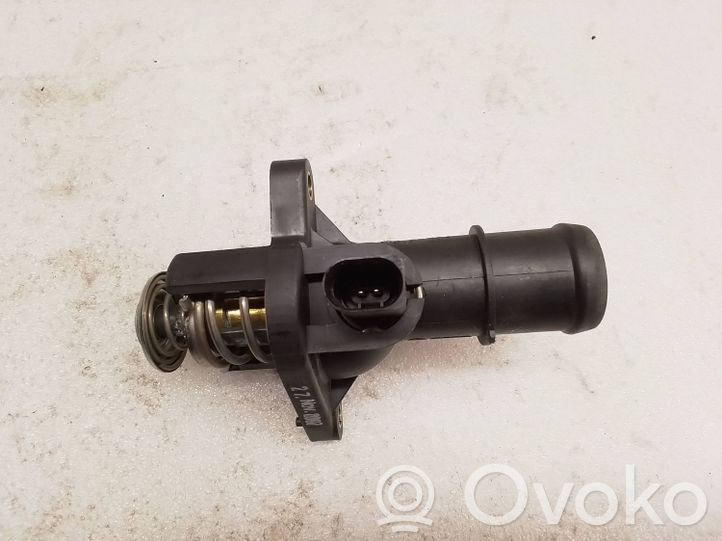 06A121114 Volkswagen Golf IV Boîtier de thermostat / thermostat, 30.00 ...