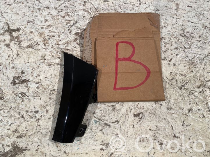 a2058856602 Mercedes-Benz C W205 Etupuskurin jakajan koristelista, 42. ...