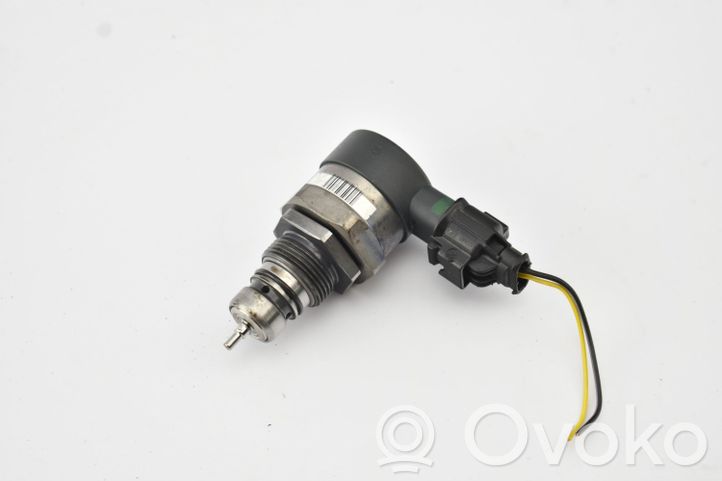 0281007457 Mercedes-Benz Vito Viano W447 Fuel pressure regulator, 77.10 ...