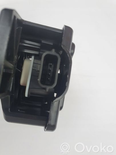 214F68290R Renault Captur II Intercooler air guide/duct channel, 81.68 ...
