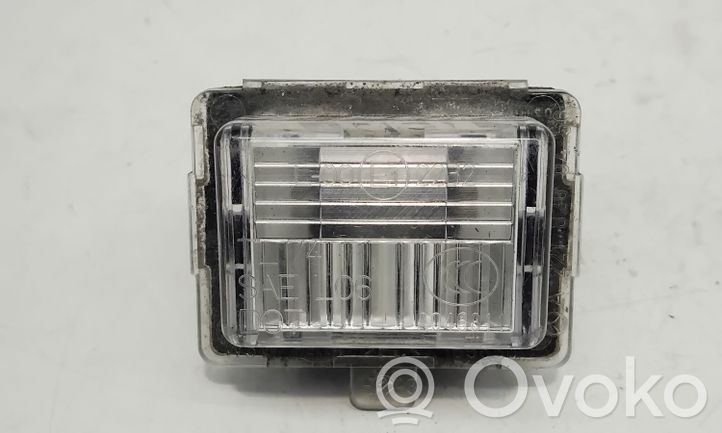 A2218200456 Mercedes-Benz E W212 Number plate light, 5.00 € | RRR