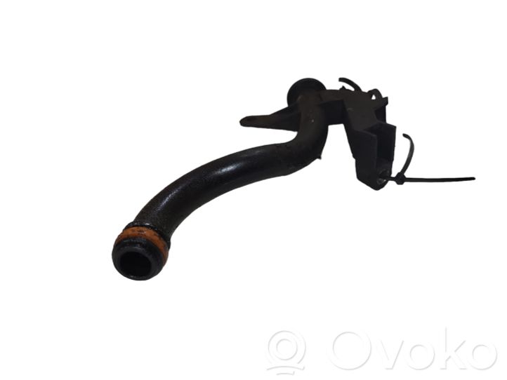 31452117 Volvo V60 Tuyau de remplissage d'huile, 19.00 € | OVOKO
