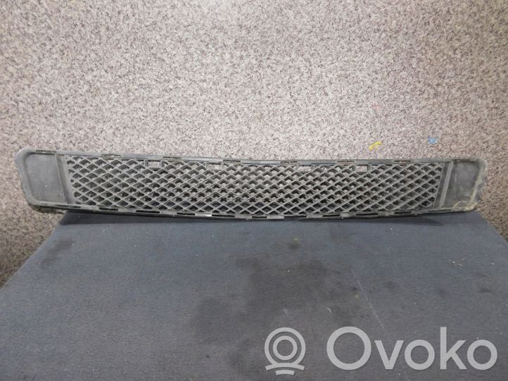 2048852123 Mercedes-Benz C W204 Front bumper lower grill, 9.60 € | RRR