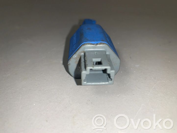 253250005R Renault Megane III Brake pedal sensor switch, 5.00 € | RRR