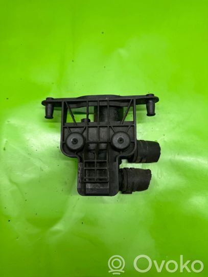 6920226 BMW 5 E60 E61 Coolant heater control valve, 25.00 € | RRR