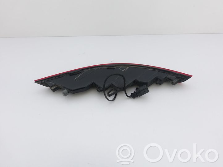 MPD935 Porsche Macan Rückleuchte Heckleuchte in Stoßstange 95B945726J ...