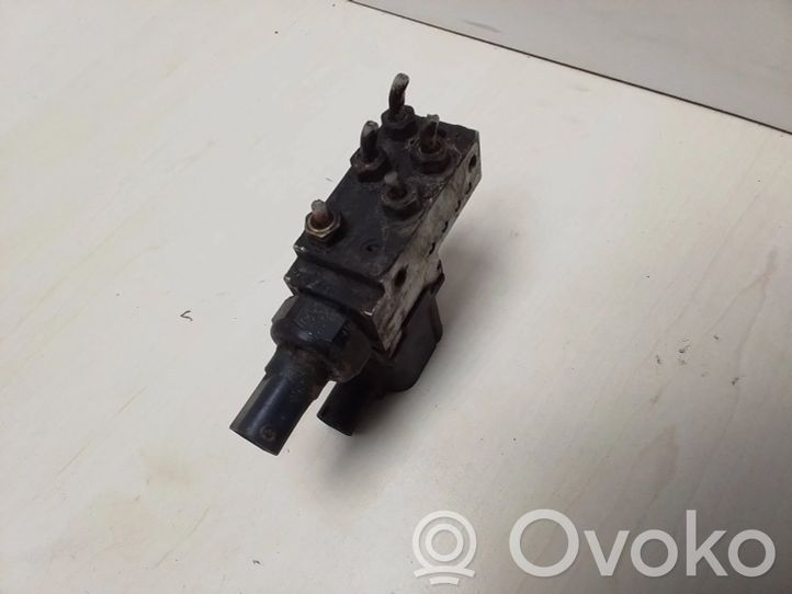 A2113200158 Mercedes-Benz E W211 Blocco valvola della sospensione ...