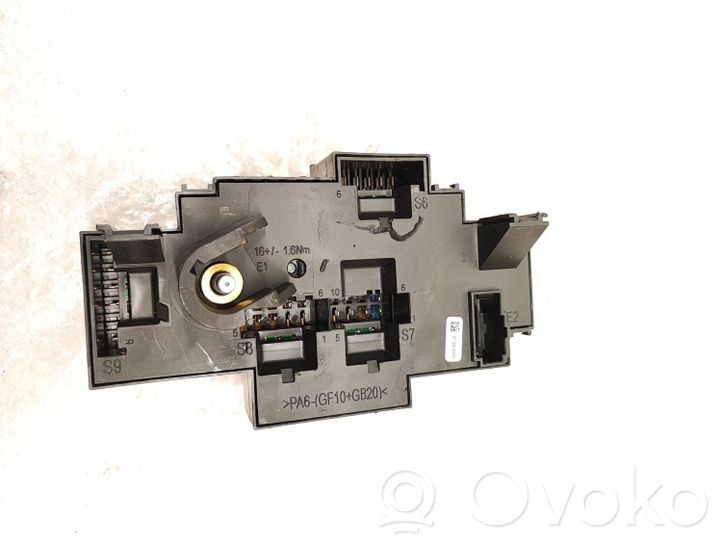 A2229063202 Mercedes-Benz C AMG W205 Boîte à fusibles relais, 20.00 ...