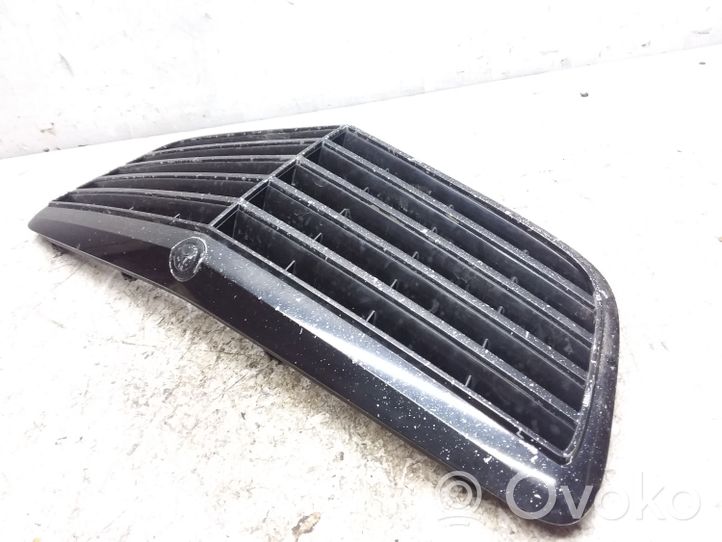 A2118801783 Mercedes-Benz E W211 Front bumper upper radiator grill, 60. ...