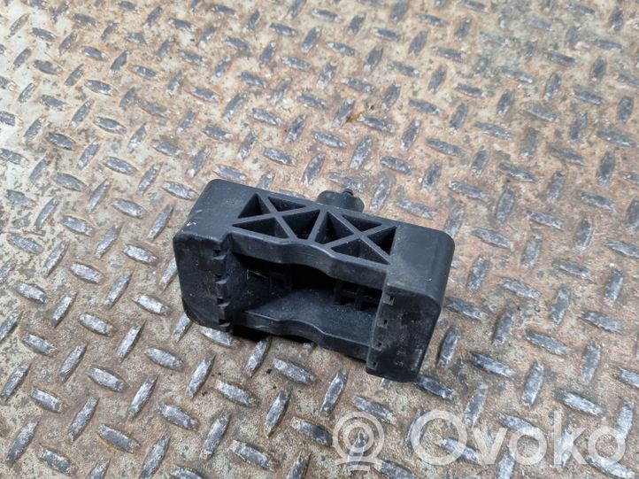 A2046920028 Mercedes-Benz C W205 Jack pad point de levage au Cric, 7.00 ...