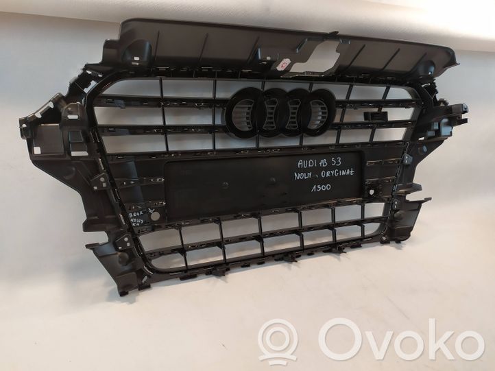 8V3853651 Audi A3 S3 8V Grille calandre supérieure de pare-chocs avant, 327.51 € | OVOKO