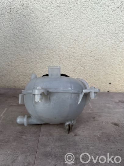 5Q0121407 Volkswagen PASSAT B8 Coolant expansion tank/reservoir, 17.00 ...
