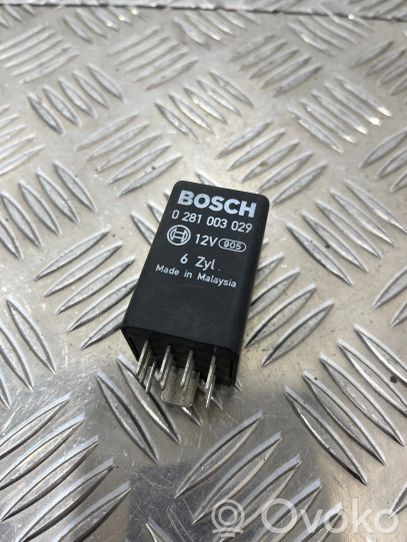 4E0907282A Audi A6 S6 C6 4F Glow plug pre-heat relay, 5.00 € | RRR