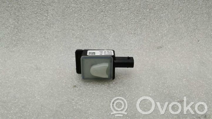 9305252 BMW X1 F48 F49 Capteur de collision / impact de déploiement d'airbag, 20.00 € | OVOKO