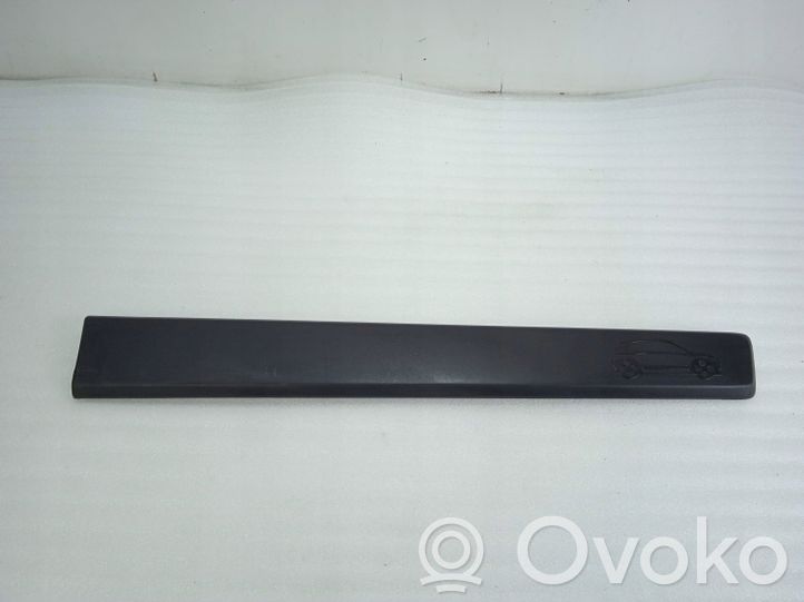 808206790R Renault Clio III Front door trim (molding), 22.93 € | RRR