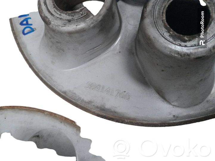 504141760 Iveco Daily 5th gen Original wheel cap, 21.83 € | RRR