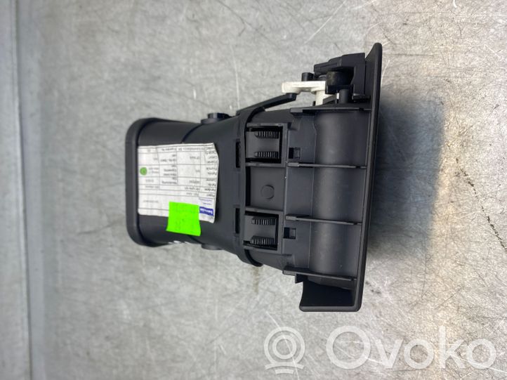 39888290 Volvo V50 Copertura griglia di ventilazione laterale cruscotto ...