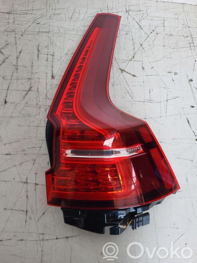 VOLVO V60 II 32291359 LAMPA PRAWY TYŁ TYLNA Volvo V60 Rear/tail lights ...