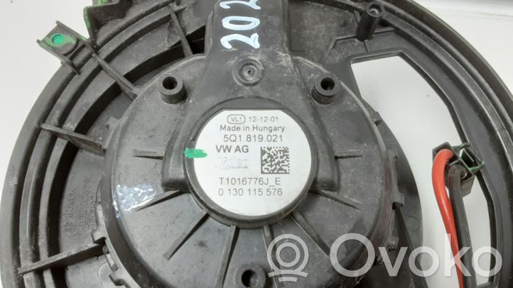 5Q1819021 Volkswagen Golf VII Pulseur d'air habitacle, 40.00 € | OVOKO