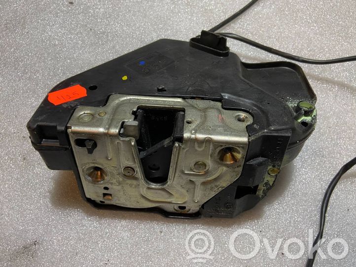 2117300535 Mercedes-Benz E W211 Serrure de porte arrière, 15.00 € | OVOKO