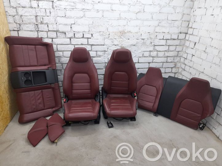 Mercedes-Benz E C207 W207 Conjunto de molduras de la puertas y los ...