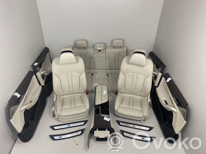 2845388 BMW 5 G30 G31 Innenraum komplett, 1750.00 € | RRR