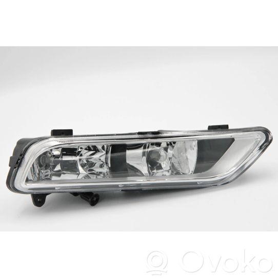 Volkswagen PASSAT B7 Front fog light, 21.00 € | RRR