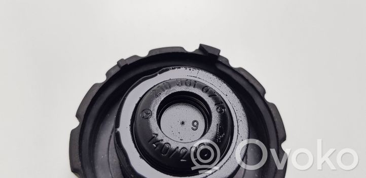 TIM17774 Mercedes-Benz CLK A209 C209 Vase d'expansion / bouchon de ...