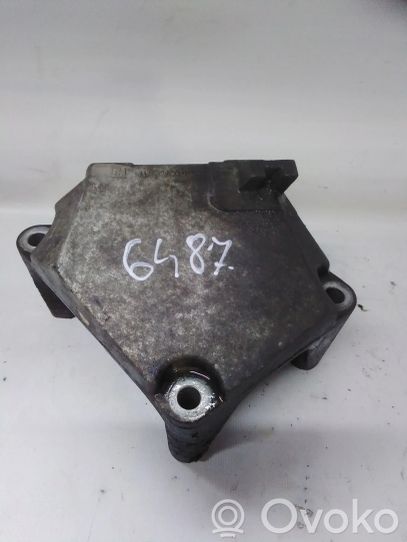 461117160 Opel Corsa C Engine mounting bracket, 8.79 € | RRR