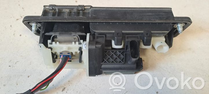 A2227500893 Mercedes-Benz C W205 Poignée de coffre avec le caméra de ...