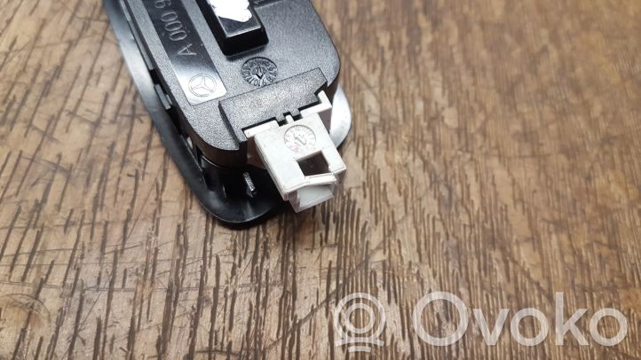 A0009064401 Mercedes-Benz C W205 Éclairage lumière plafonnier arrière ...