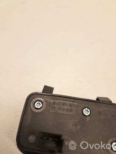 2128210551 Mercedes-Benz C AMG W205 Bouton interrupteur ouverture du ...