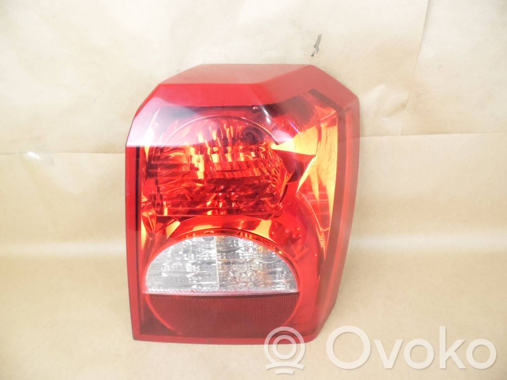 05303752a Dodge Caliber Rear/tail lights, €63.00 | RRR