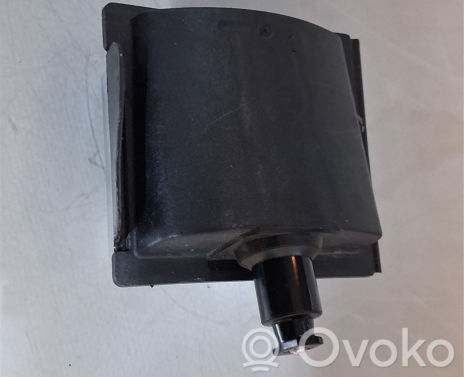 A0008208112 Mercedes-Benz GLC C254 Interruttore apertura sportello ...