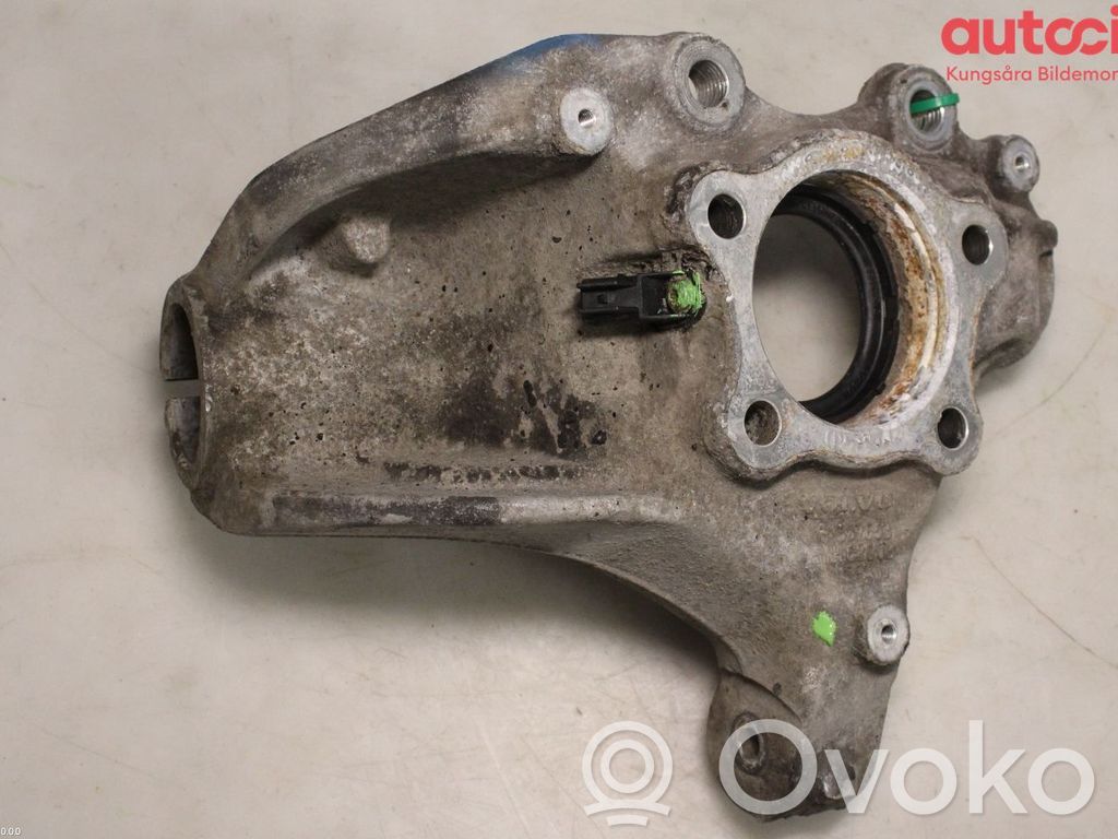 31387653 Volvo V40 Cross country Etupyörän navan laakerikokoonpano, 231 ...