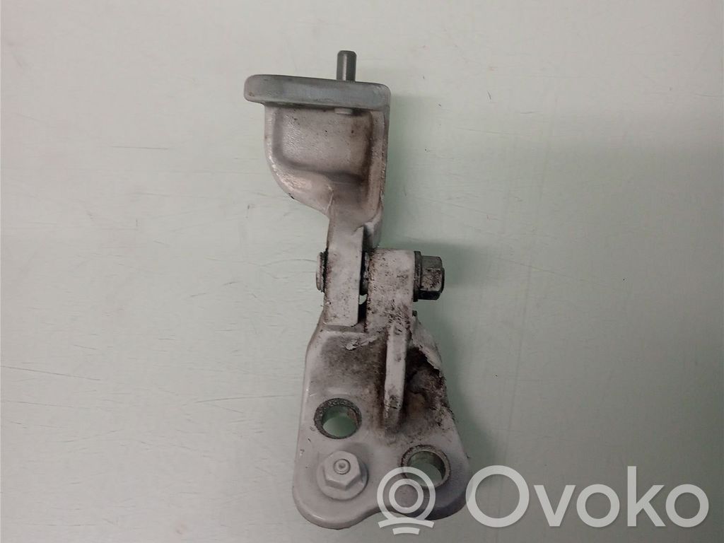 2546090 Ford Transit Front door upper hinge, €22.33 | RRR